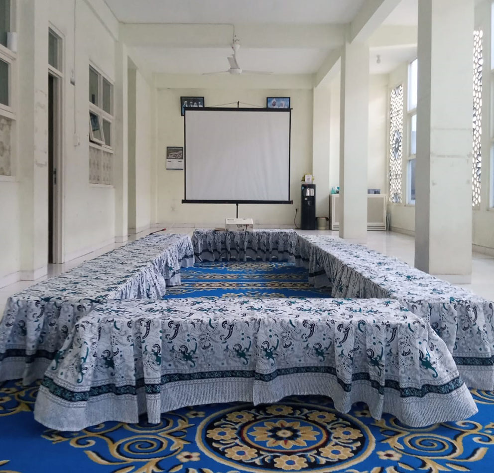 Maktab Ponpes Assalafi Al Fithrah Surabaya